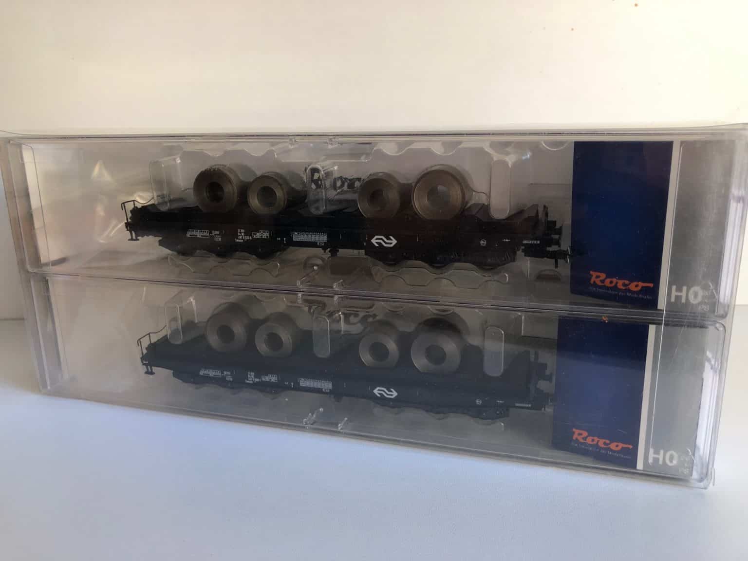 Roco 67132 set van 2 6 assige zwaarlastwagens beladen met coils